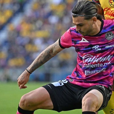 Nicolás Benedetti fue presentado por su nuevo equipo en Europa