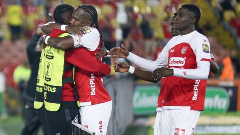 Un jugador saldrá de Santa Fe y será anunciado por Águilas Doradas