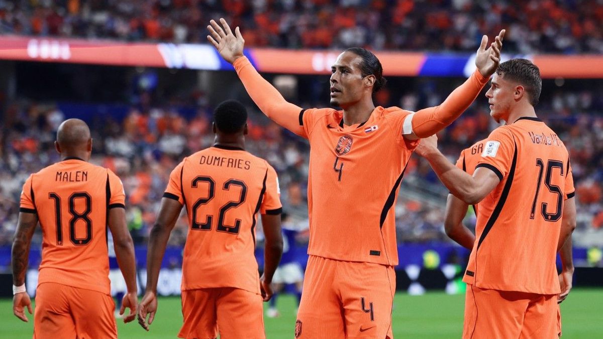 [VIDEO] van Dijk acabó con la fortaleza de Japón: golazo desde los aires
