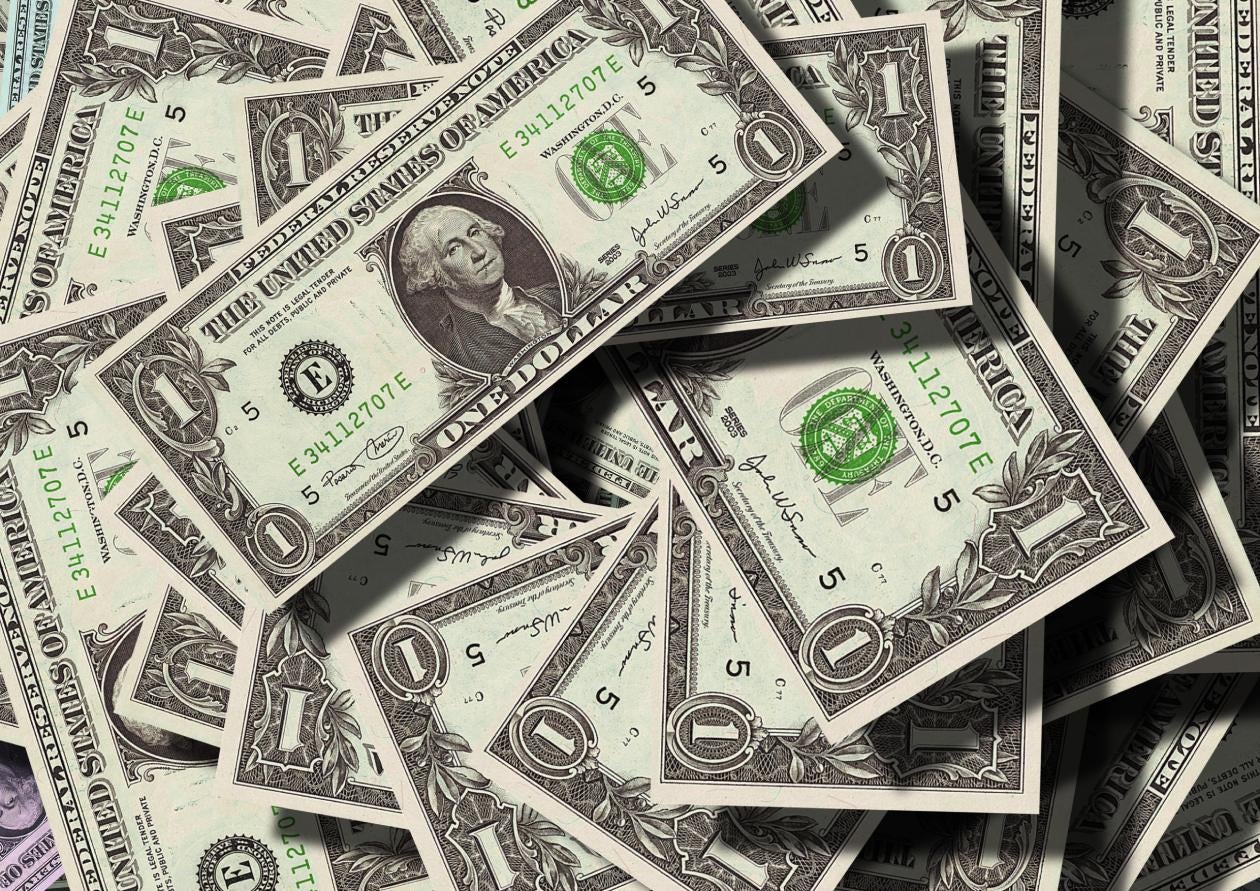 Firmó por 4 temporadas y recibirá un sueldo de 68 millones de dólares