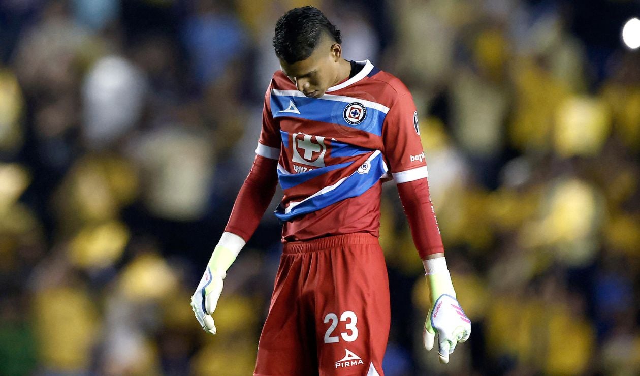 Kevin Mier pierde terreno en titular de Cruz Azul: sorpresiva decisión