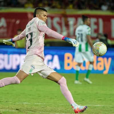 Kevin Mier da la sorpresa: gigante de la Champions quiere su fichaje