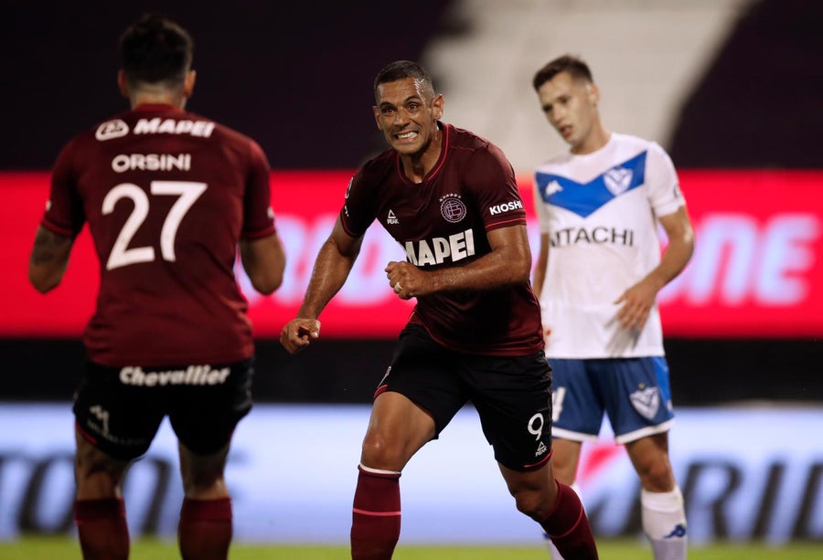 Lanús derrotó a Vélez en la primera semifinal de la Copa Sudamericana