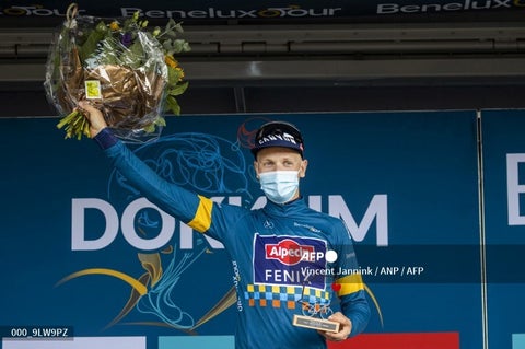 Tim Merlier gana la etapa 4 del Tour del Benelux; Bissegger líder