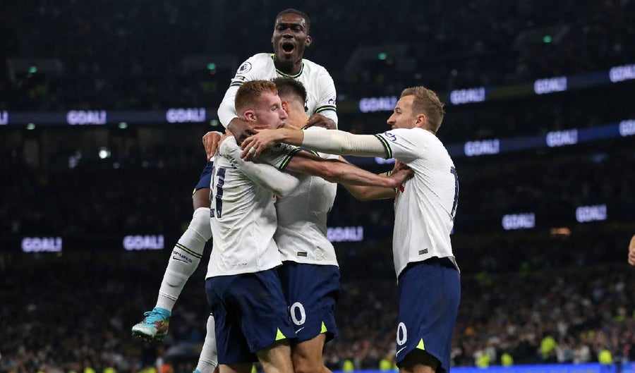 Dávinson Sánchez, con pocos minutos en victoria de Tottenham